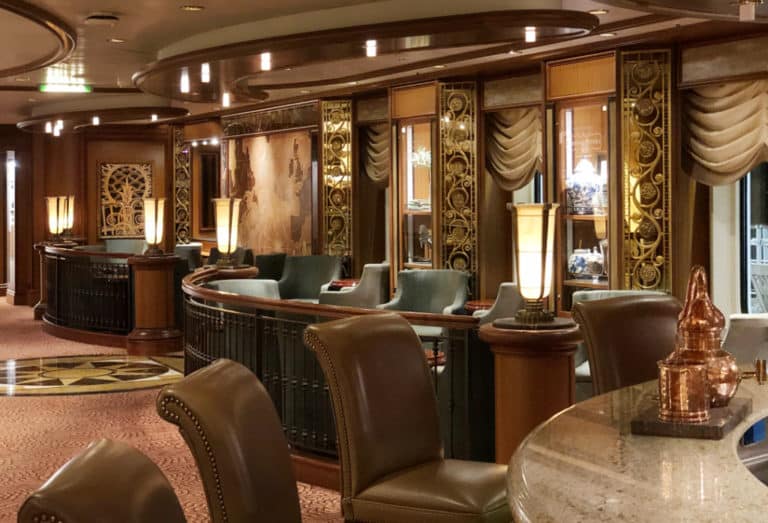 Queen Elizabeth Bars & Nightlife - The Luxury Cruise Review
