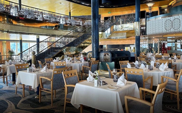 Borealis cruise ship cruise: Review, ship tour & deck plans