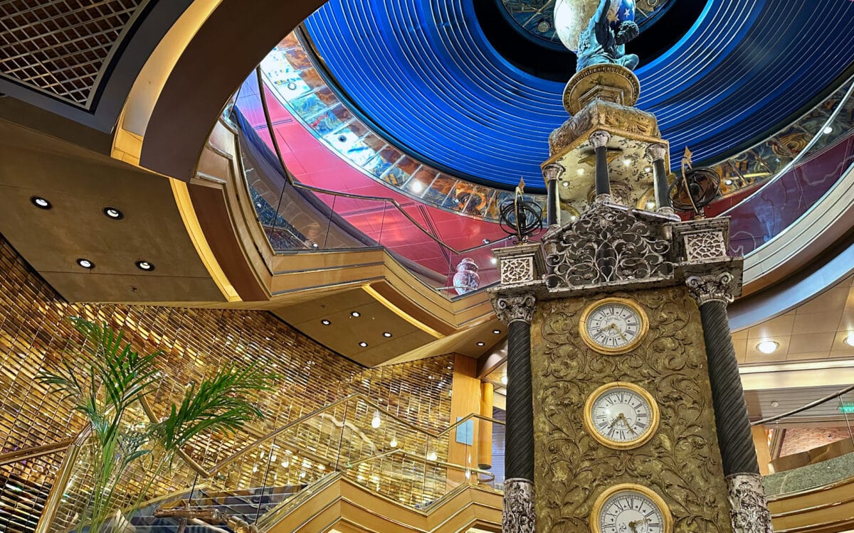 Borealis cruise ship cruise: Review, ship tour & deck plans